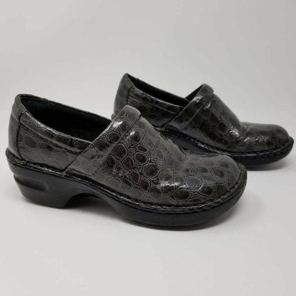 b.o.c. | Shoes | Boc Womens Peggy Clogs Gray Crocodile Embossed 7 ...